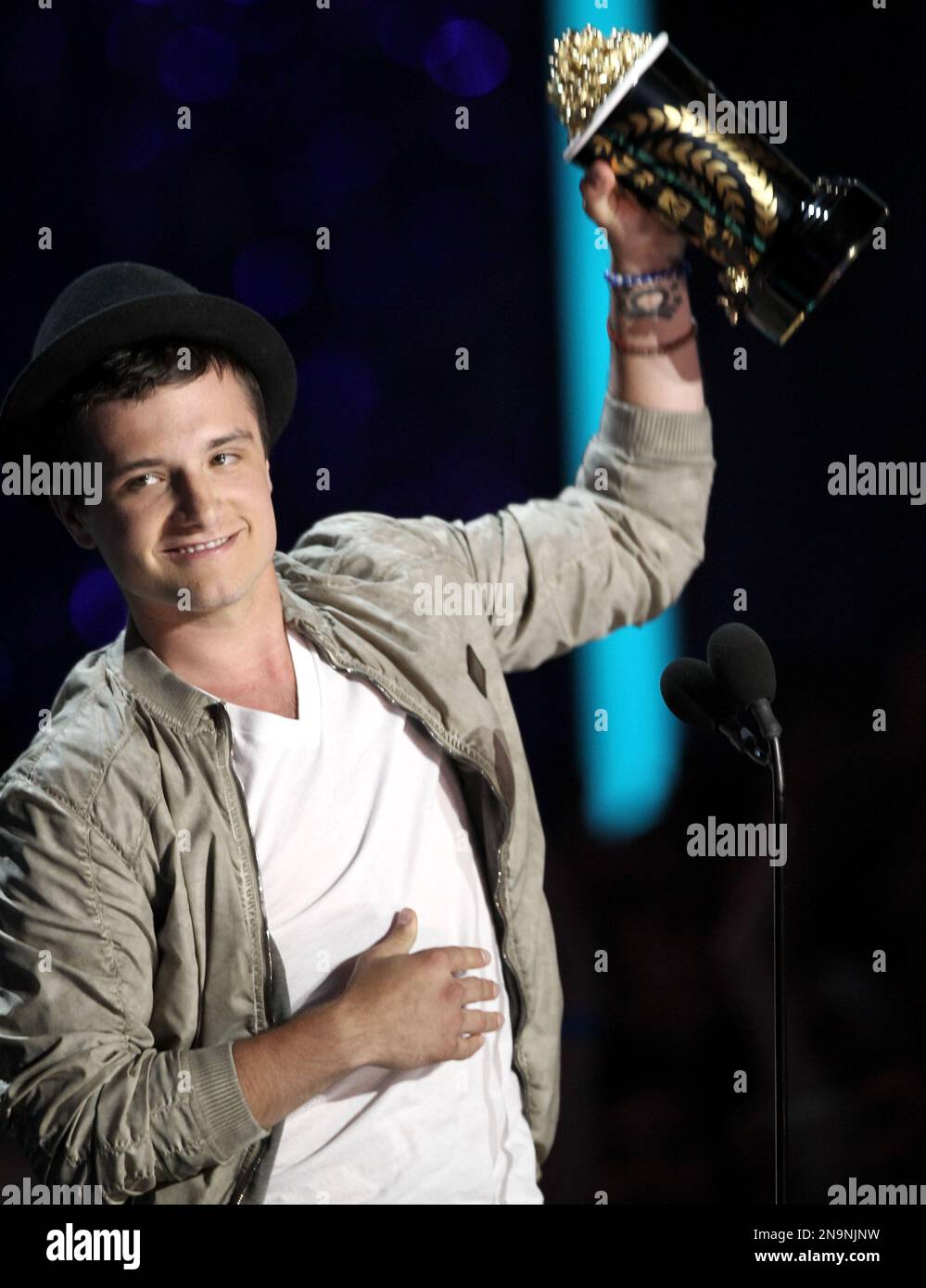 Josh Hutcherson accepts the award for best male performance at the MTV ...