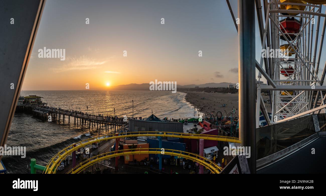 Sunset at Santa Monica Pier (Los Angeles, California, USA). View from ...