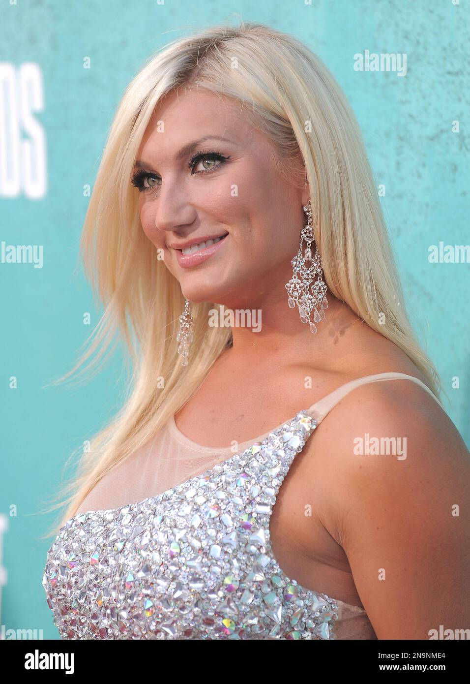 Brooke Hogan arrives at the MTV Movie Awards on Sunday, June 3, 2012 in ...