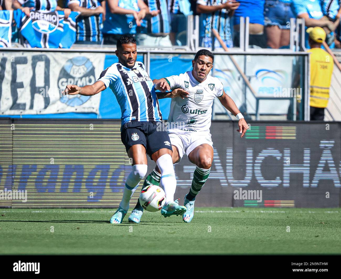 RS - Porto Alegre - 02/12/2023 - GAUCHO 2023, GREMIO X AVENIDA - Gremio player Reinaldo during a ...