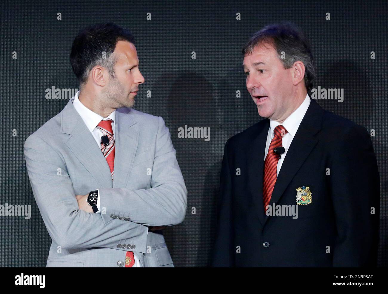 Manchester United midfielder Ryan Giggs, left, former England and ...