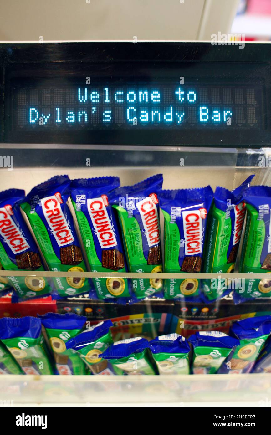 In this image provided by Nestle Crunch, Nestle Crunch Girl Scout Candy ...