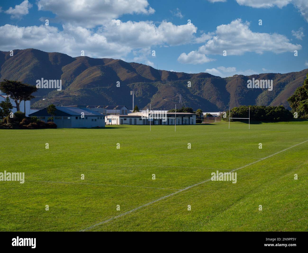 Rugby field hi-res stock photography and images - Alamy