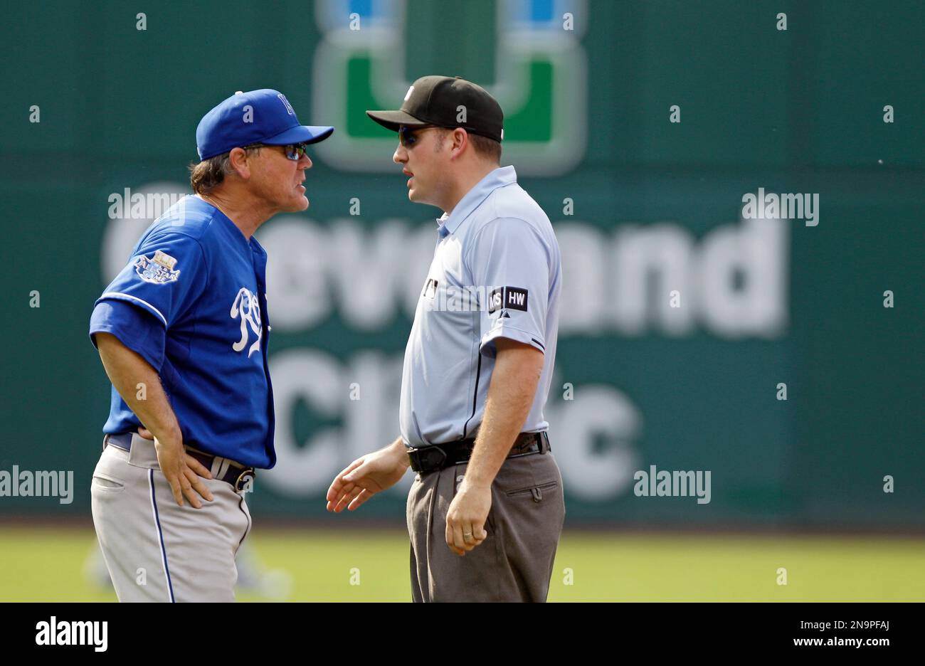 Kansas City Royals manager Ned Yost, left, argues with umpire Dan ...