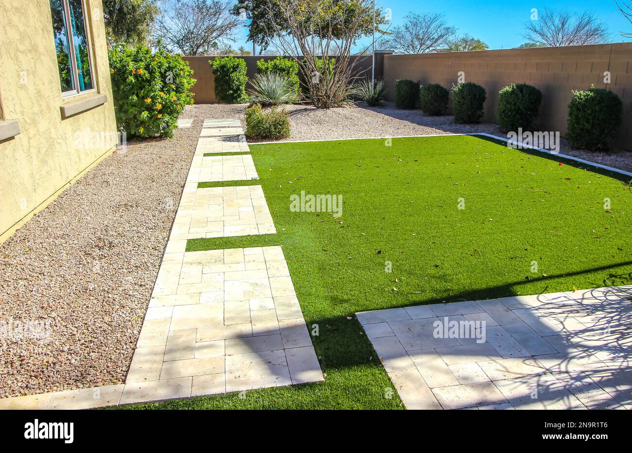 Back yard setting hi-res stock photography and images - Alamy