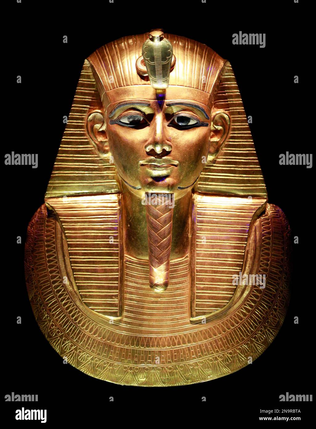 The golden mask of Psusennes I is seen during a preview of a King Tut ...