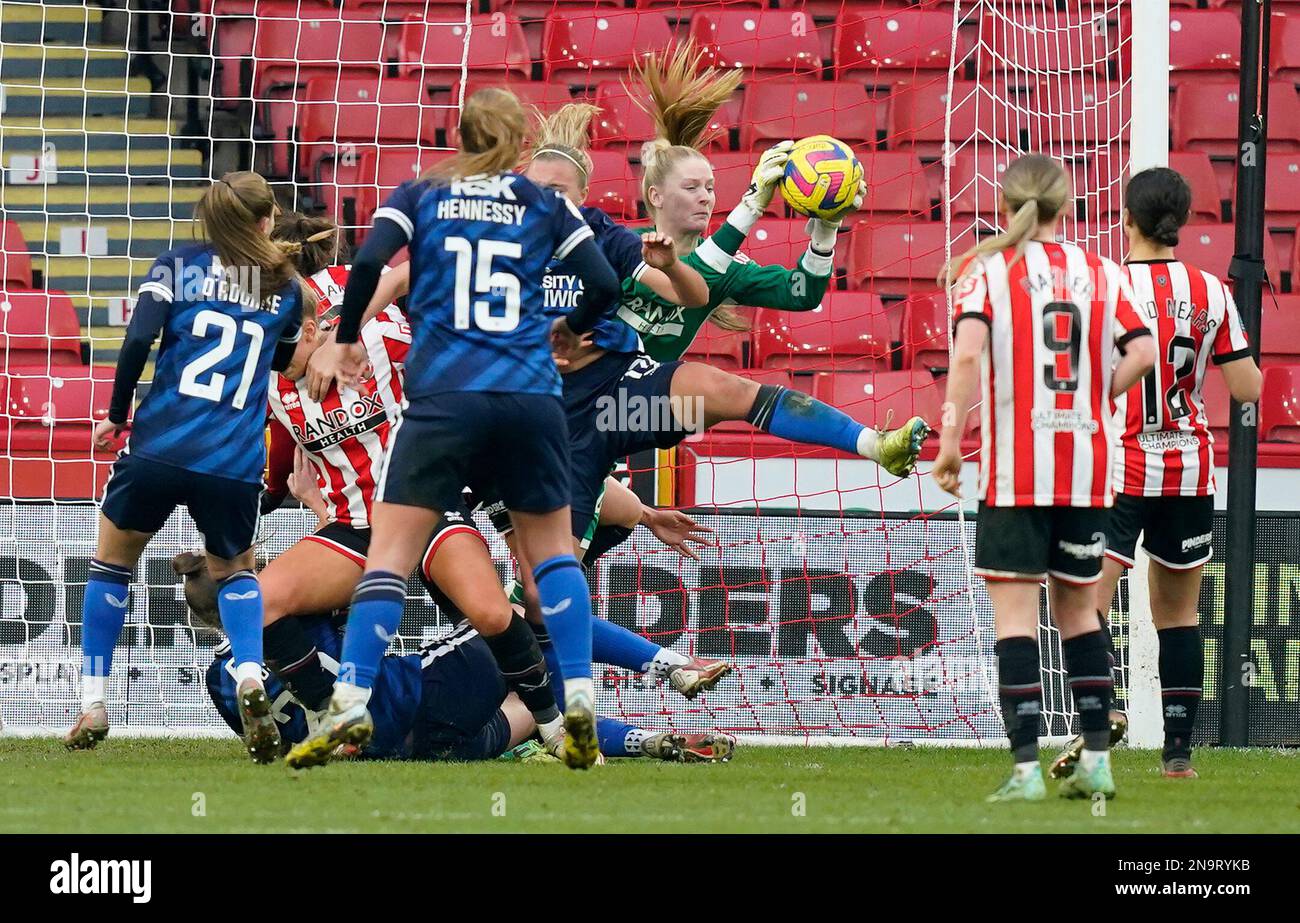 Charlton athletic women hi-res stock photography and images - Alamy