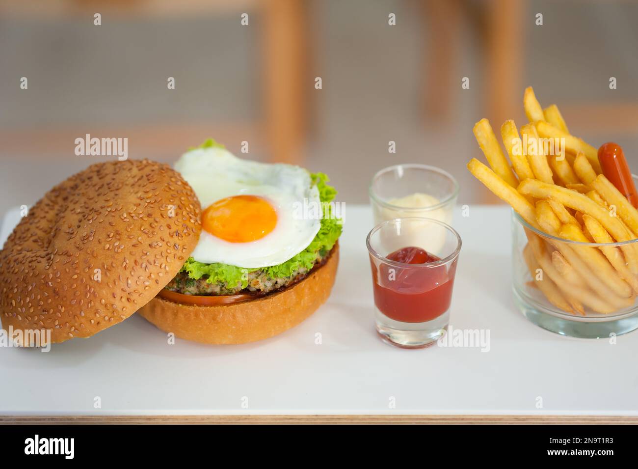 Condiments on diner table hi-res stock photography and images - Alamy
