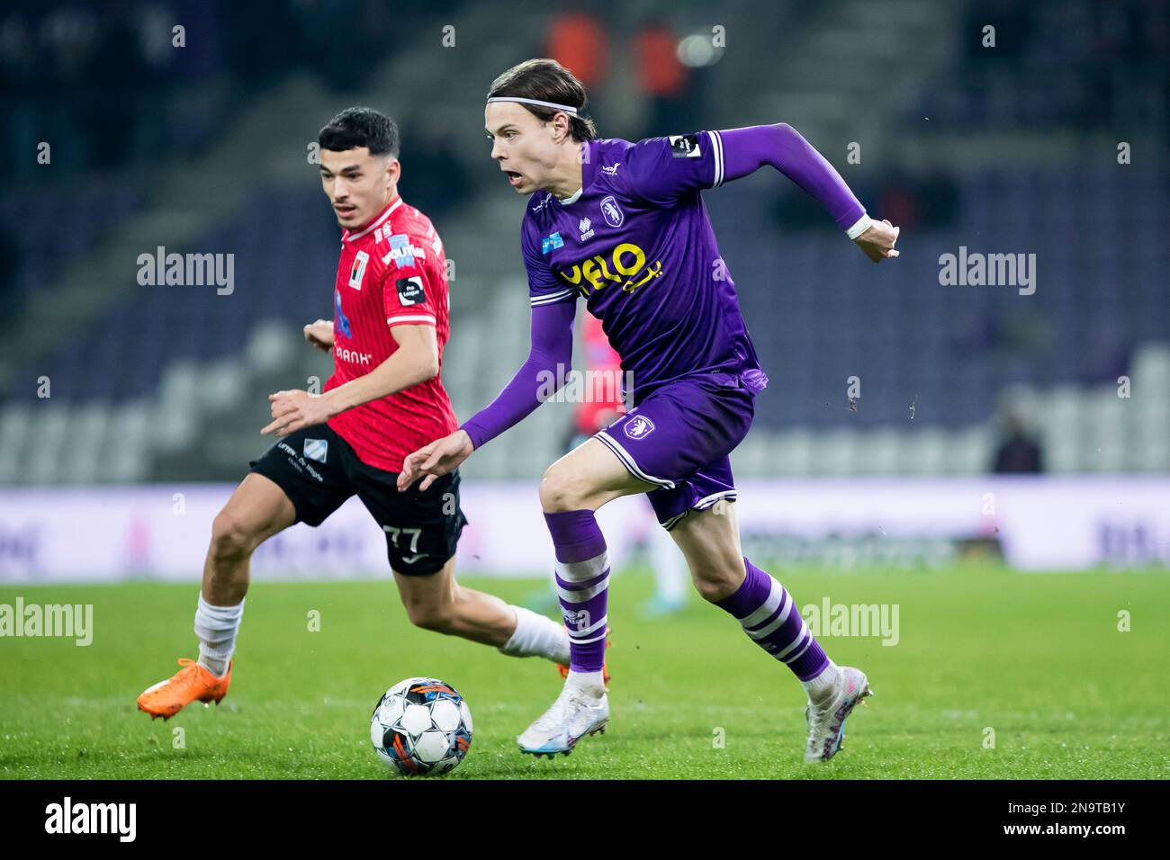 Beerschot's Nokkvi Thorisson pictured in action during a soccer match ...