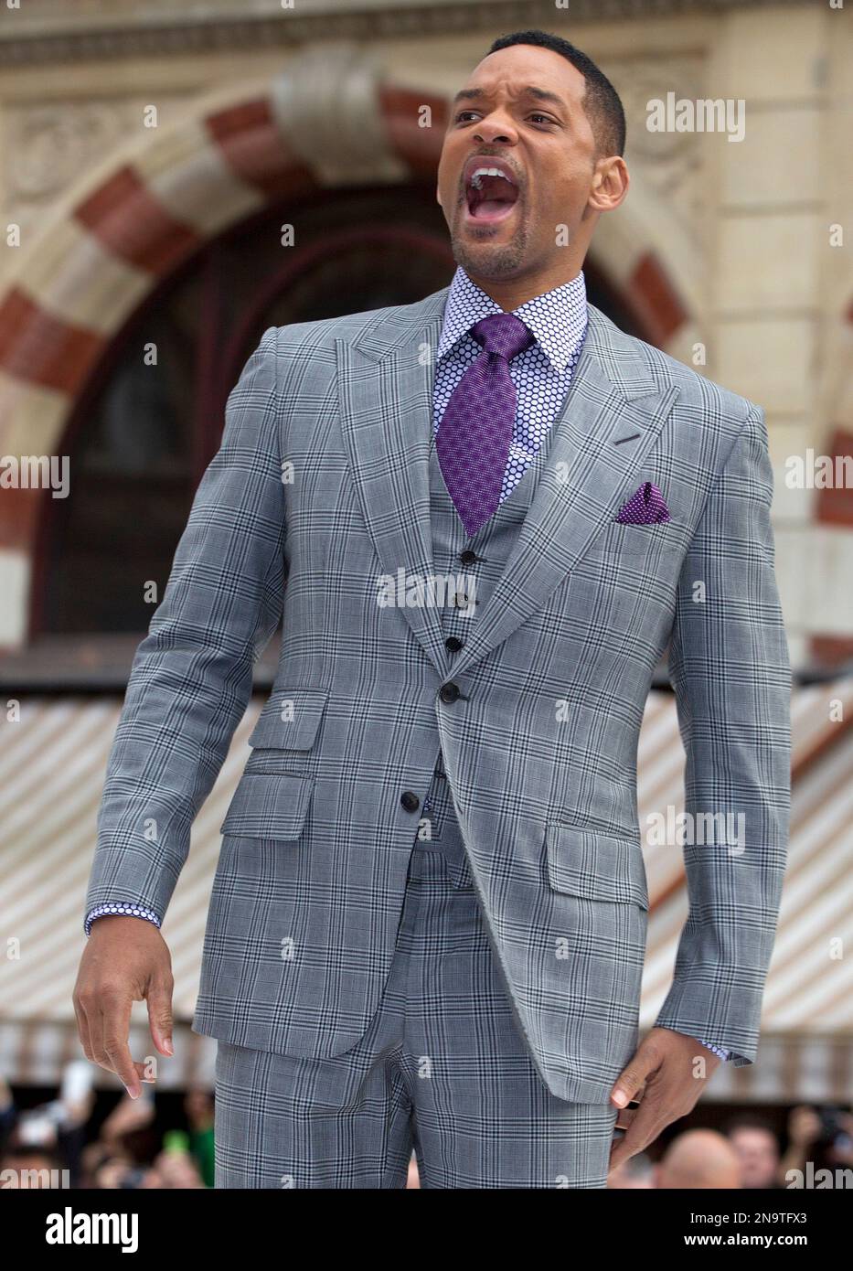 Actor Will Smith poses for the cameras as he arrives for the UK ...