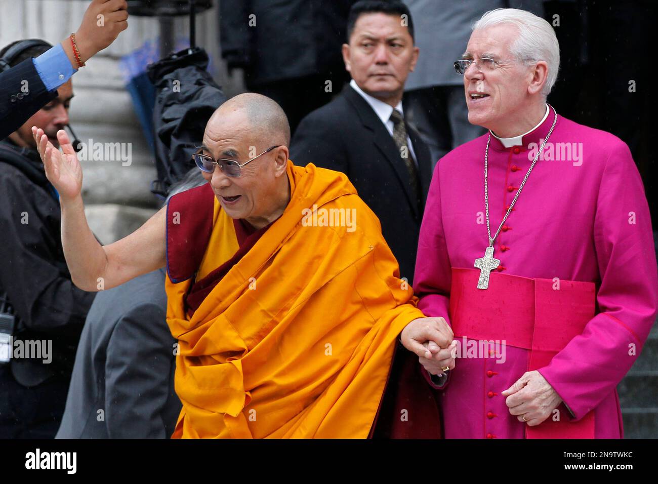 Dalai Lama, Tibetan Buddhist spiritual leader, left, with St. Paul's ...