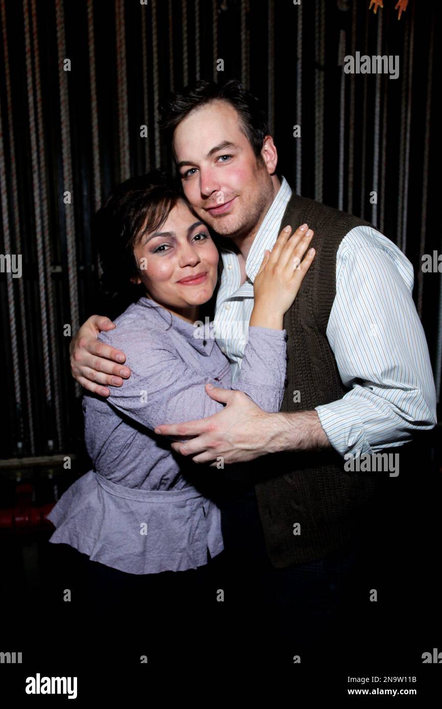 Soprano Ailyn Pérez and Tenor Stephen Costello pose for a photo ...