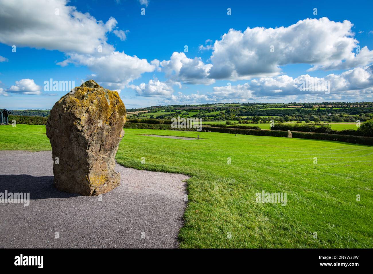 Newrange hi-res stock photography and images - Alamy
