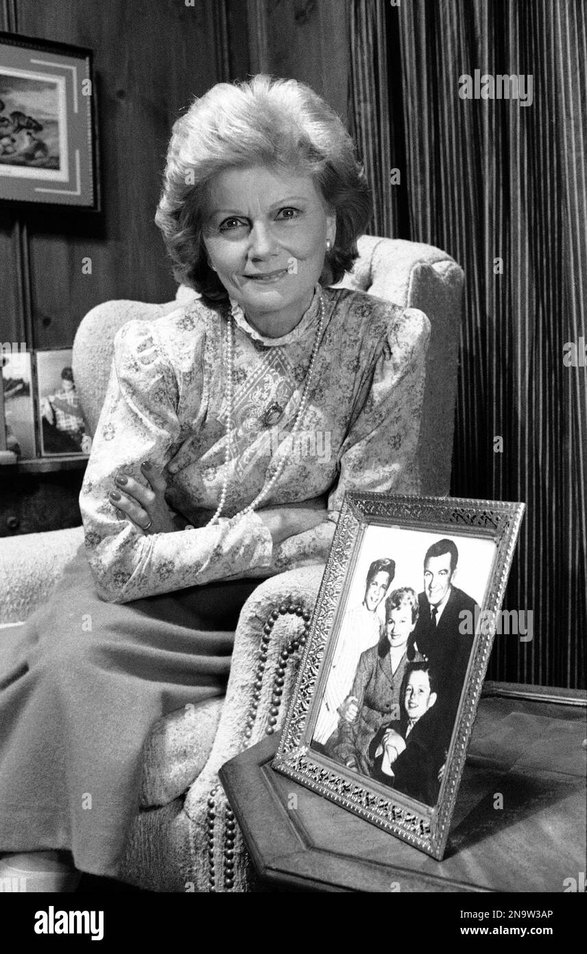 FILE - In this Sept. 22, 1986 file photo, actress Barbara Billingsley ...