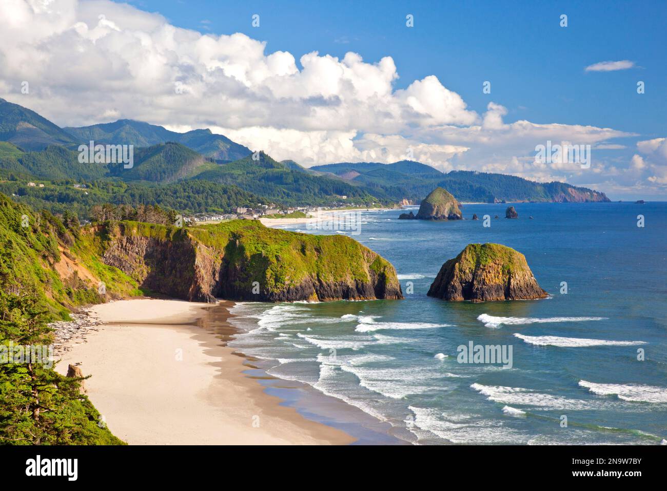 Crescent Beach looking South along the Oregon coast to Haystack Rock in ...