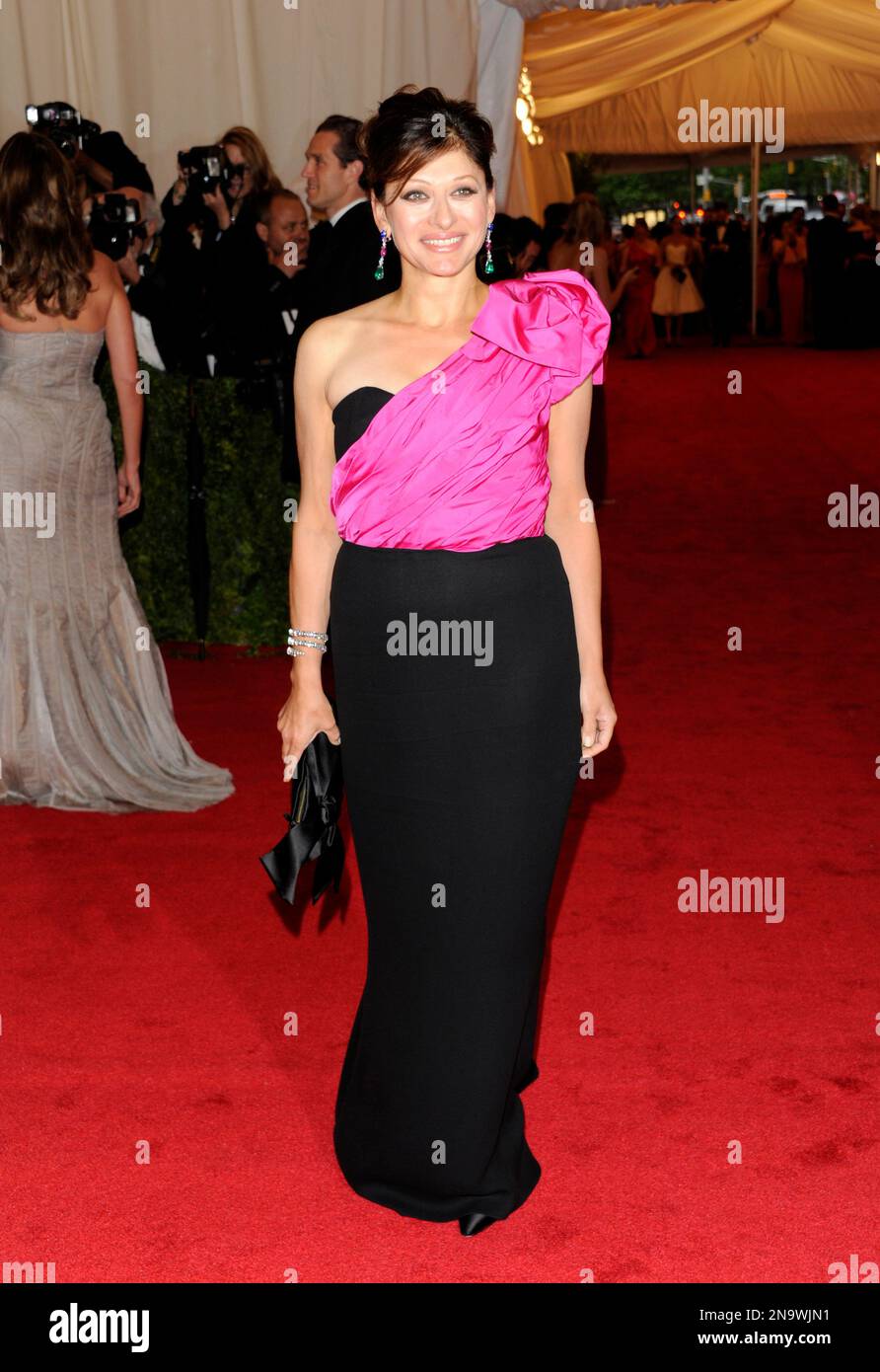 Maria Bartiromo arrives at the Metropolitan Museum of Art Costume ...