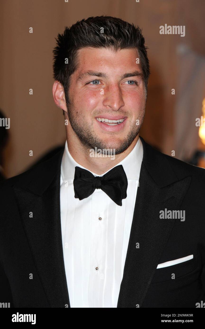 Tim Tebow arrives at the Metropolitan Museum of Art Costume Institute ...