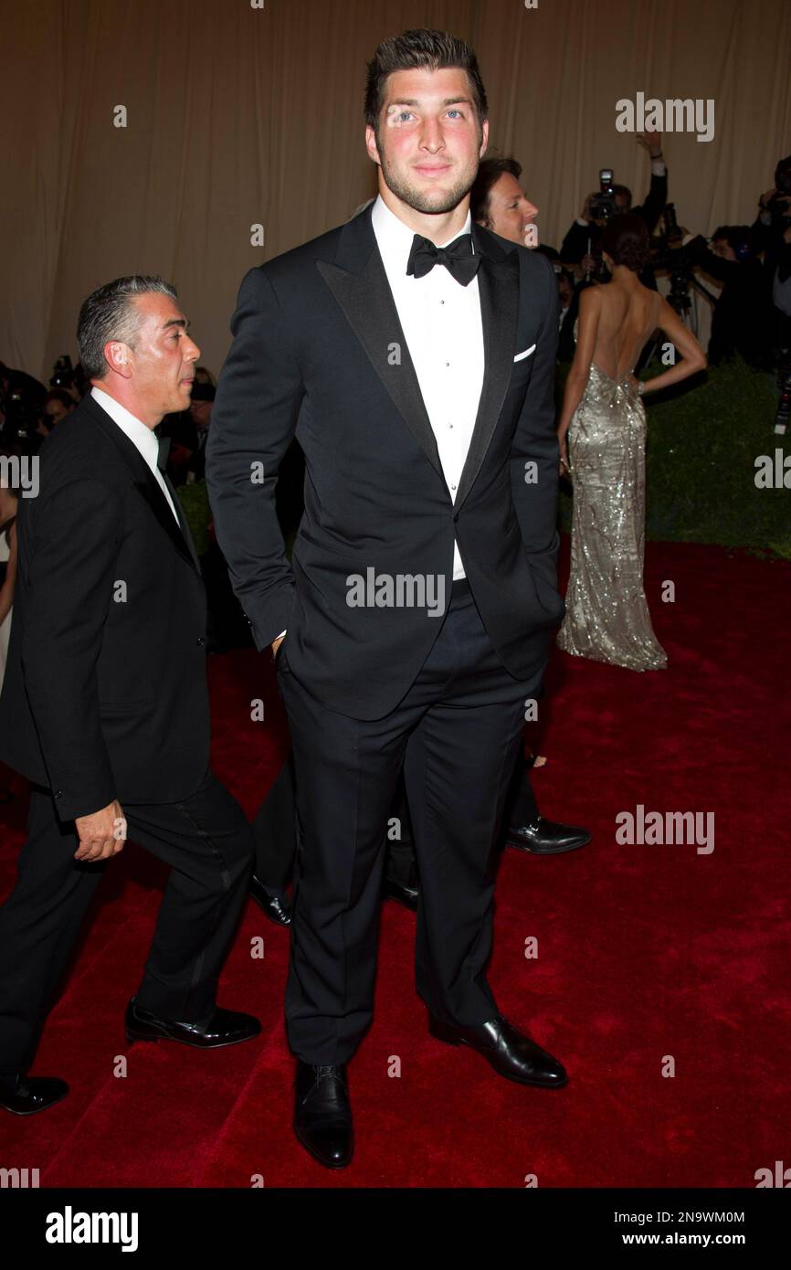 Tim Tebow arrives at the Metropolitan Museum of Art Costume Institute ...