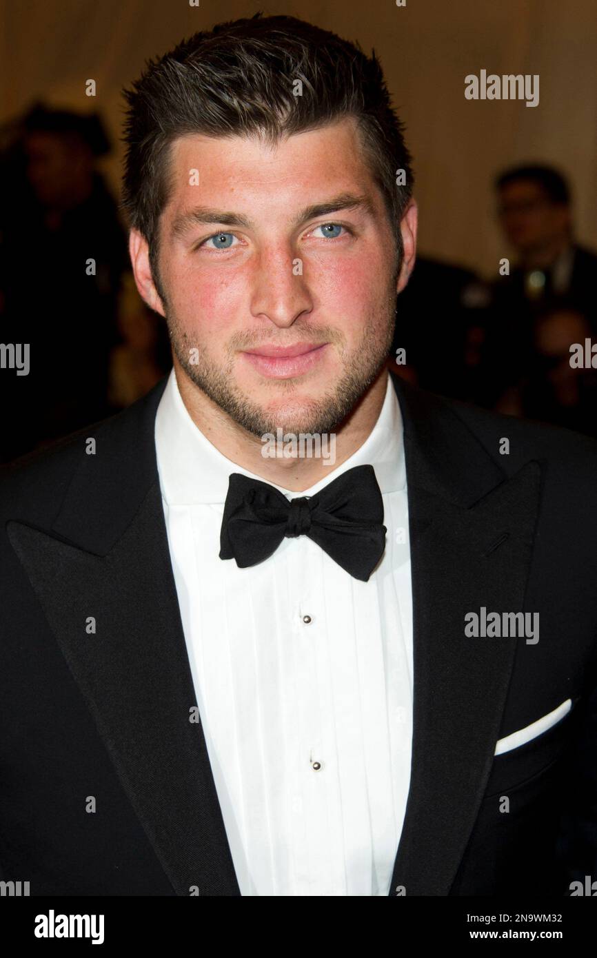 Tim Tebow arrives at the Metropolitan Museum of Art Costume Institute ...