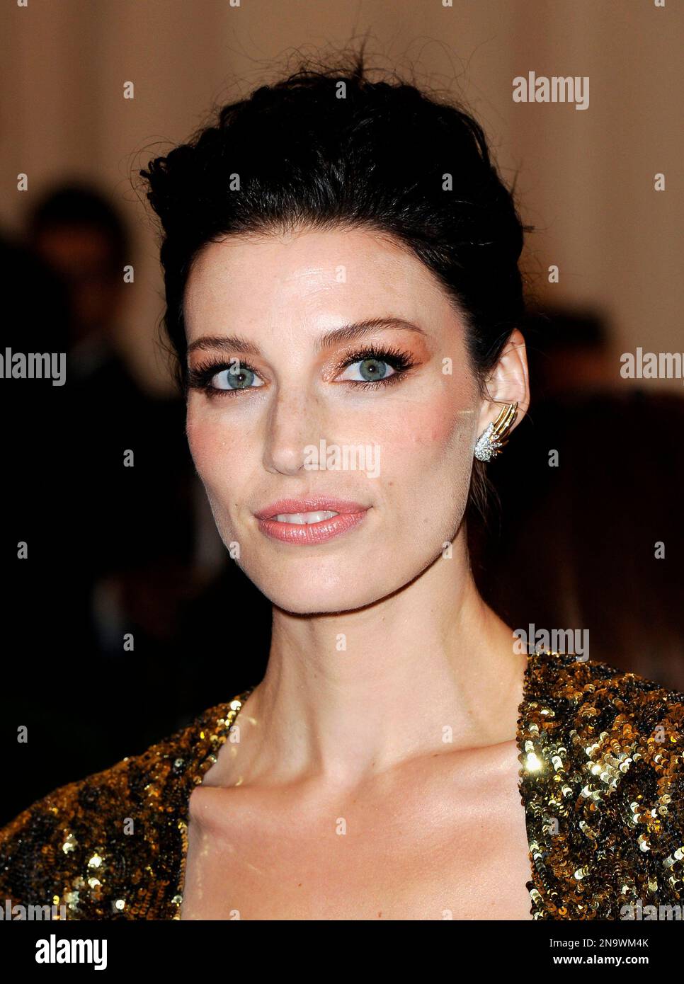 Jessica Pare arrives at the Metropolitan Museum of Art Costume ...