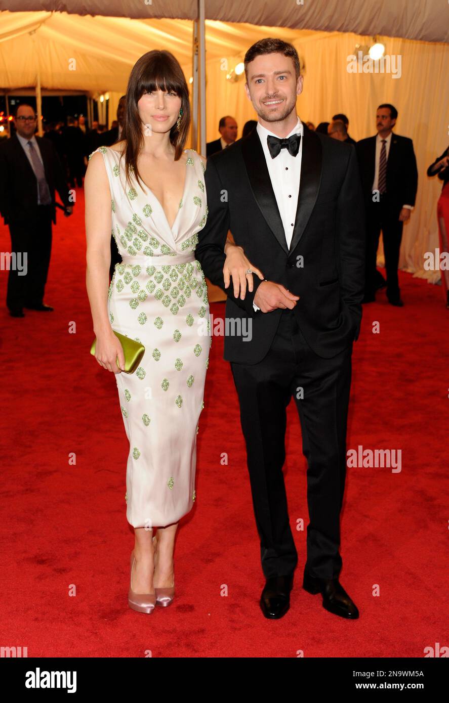 Jessica Biel and Justin Timberlake arrive at the Metropolitan Museum of ...