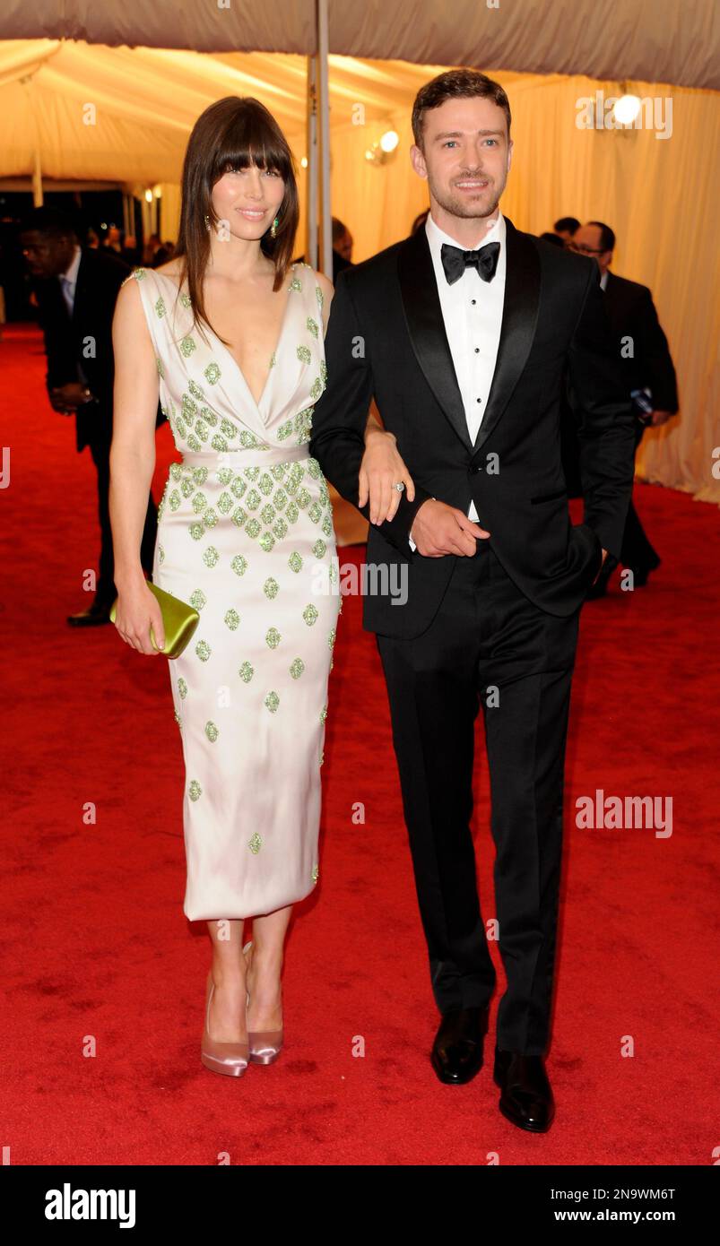 Jessica Biel and Justin Timberlake arrive at the Metropolitan Museum of ...