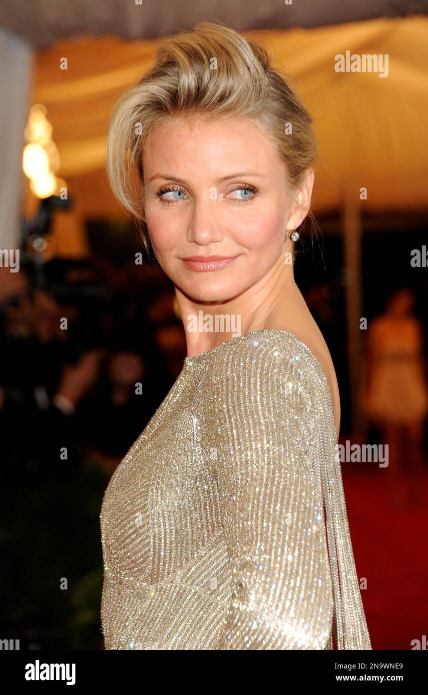 Cameron Diaz arrives at the Metropolitan Museum of Art Costume ...