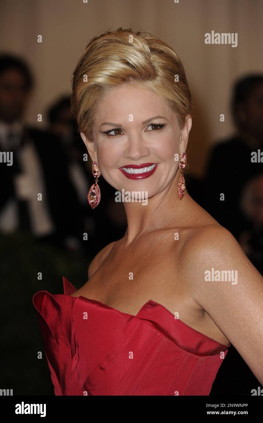 Nancy O'Dell arrives at the Metropolitan Museum of Art Costume ...