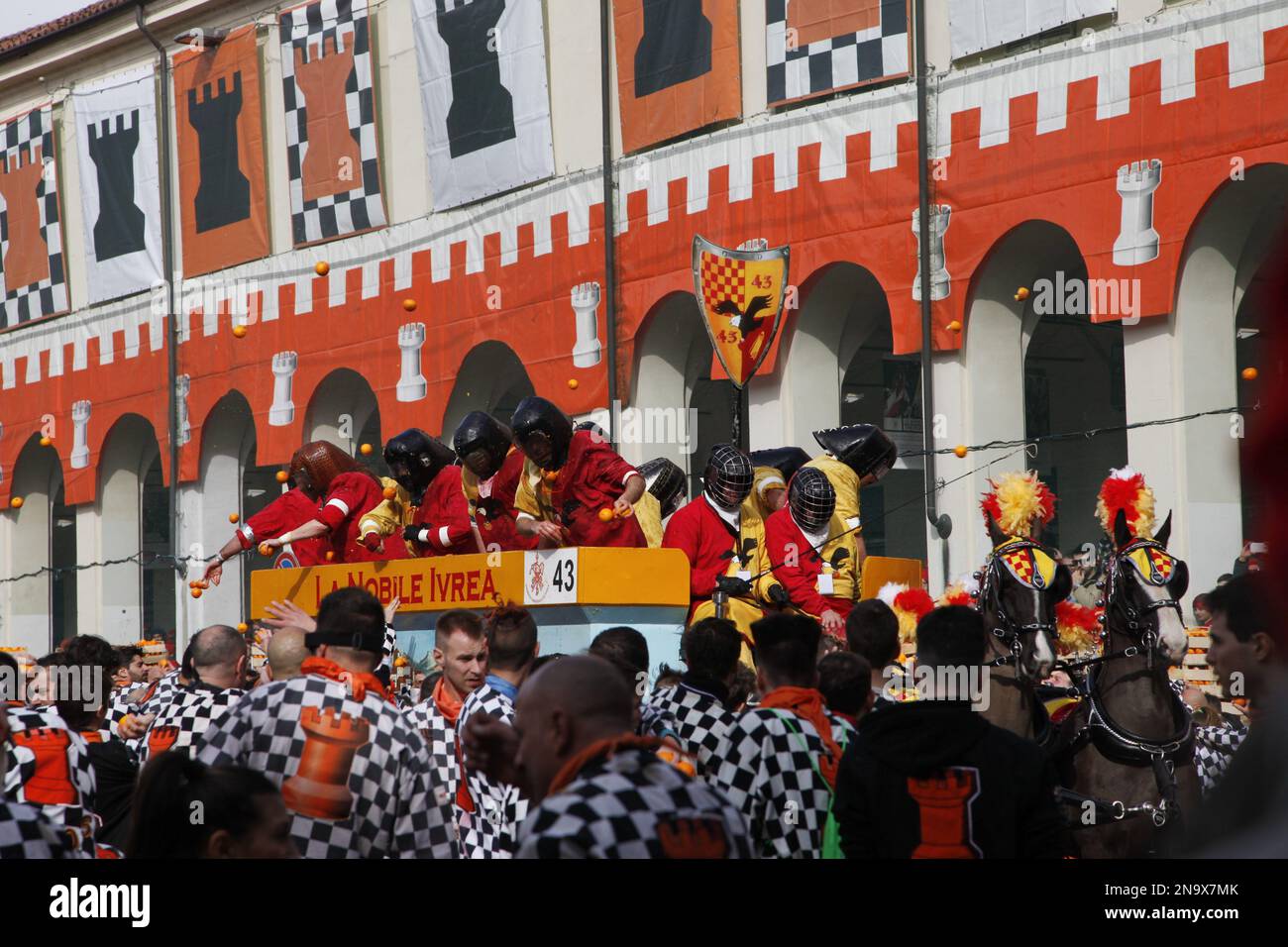 The traditional battle of the oranges, Ivrea Carnival , Turin, Piedmont ...