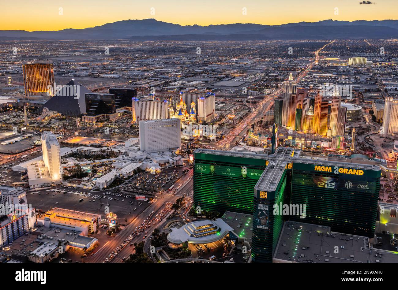 Las vegas strip aerial mgm hi-res stock photography and images - Alamy