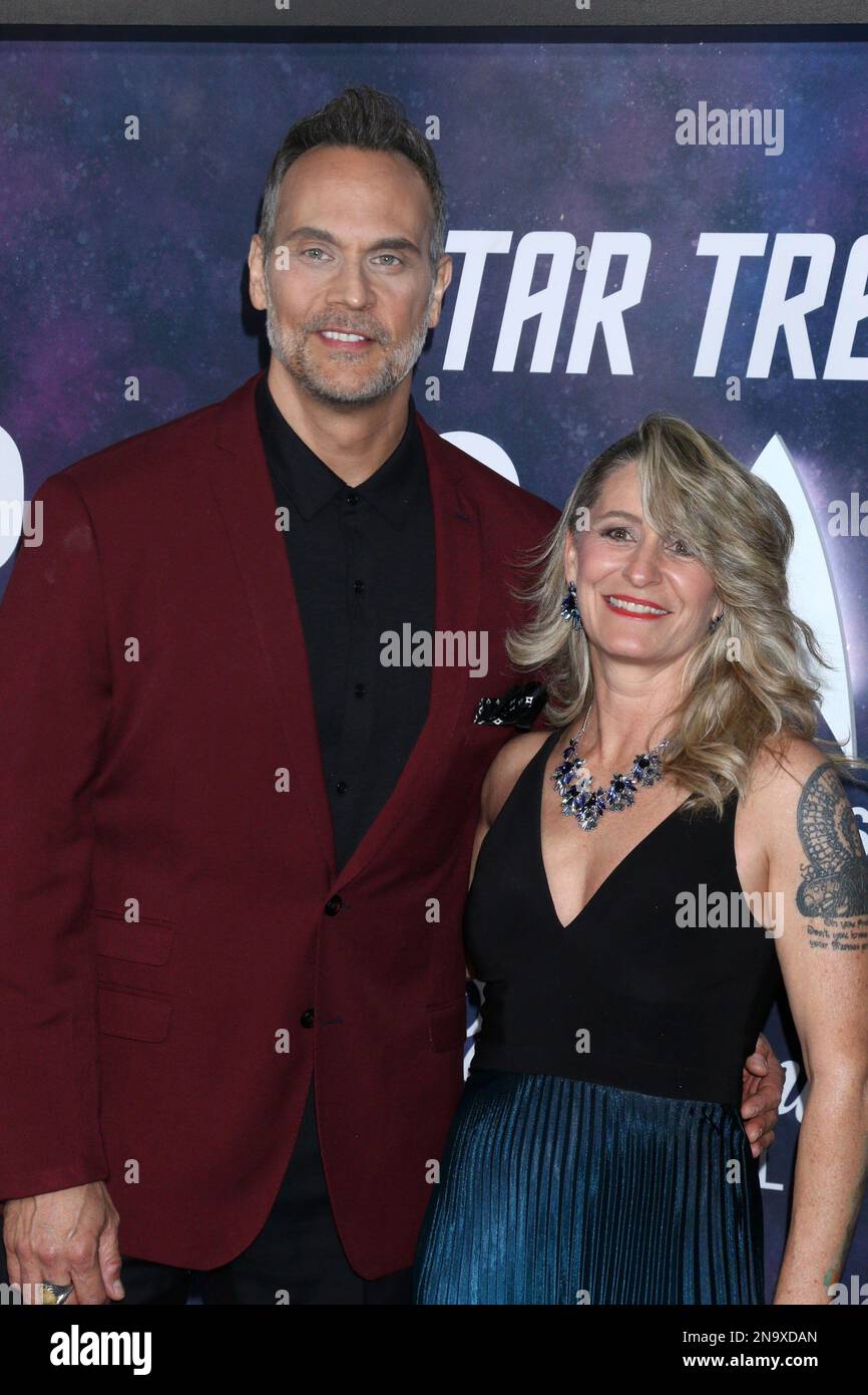 Todd stashwick star trek hi-res stock photography and images - Alamy