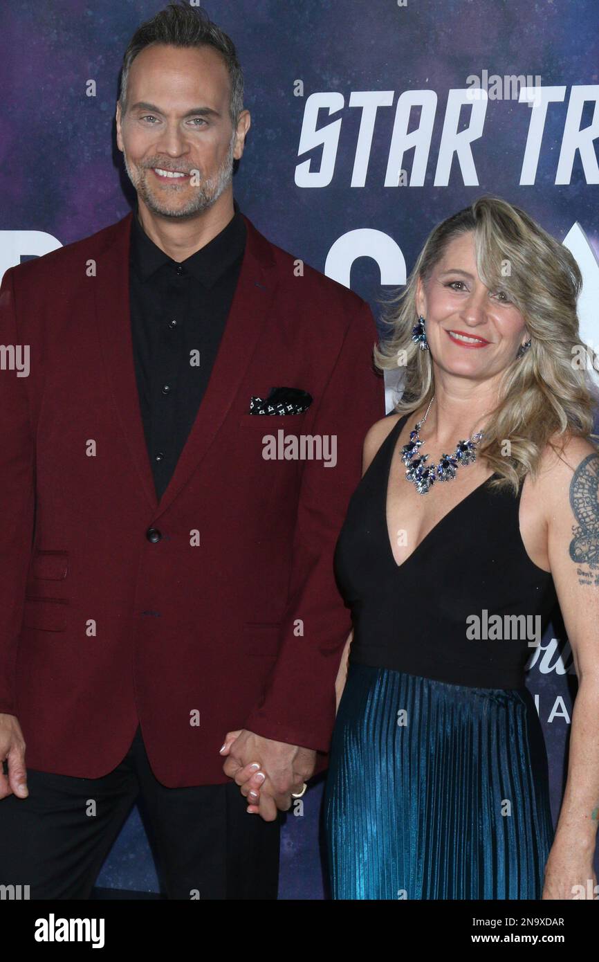 Todd stashwick star trek hi-res stock photography and images - Alamy