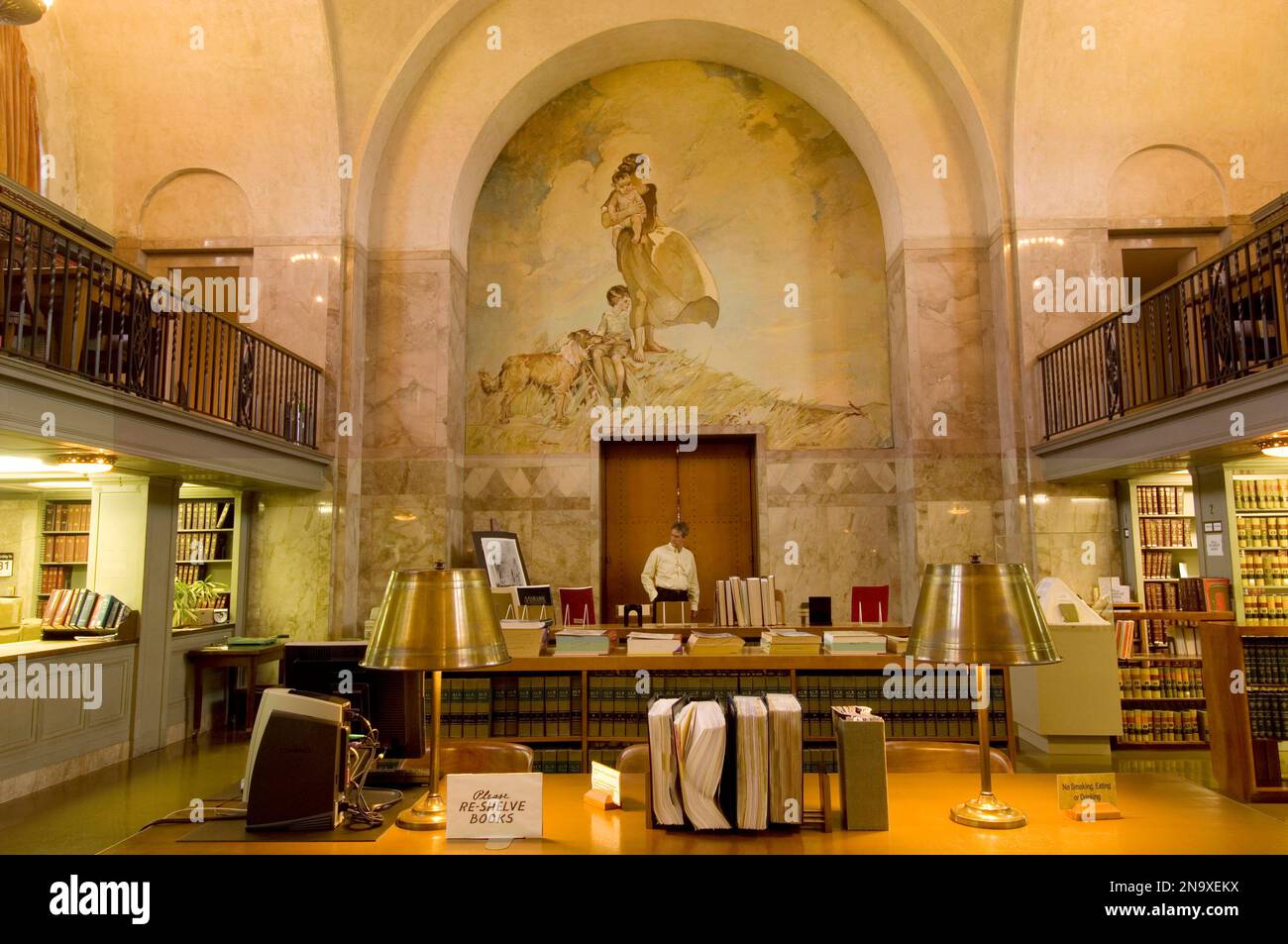 Elizabeth dolan hi-res stock photography and images - Alamy