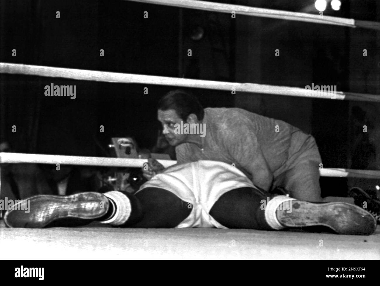 Former World Heavyweight Champion Sonny Liston, 37, lost his fight in ...