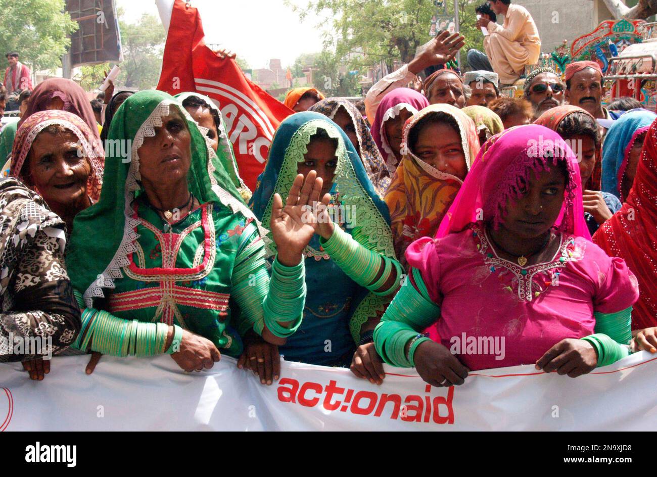 Pakistani women from a Hindu minority community mostly working as ...