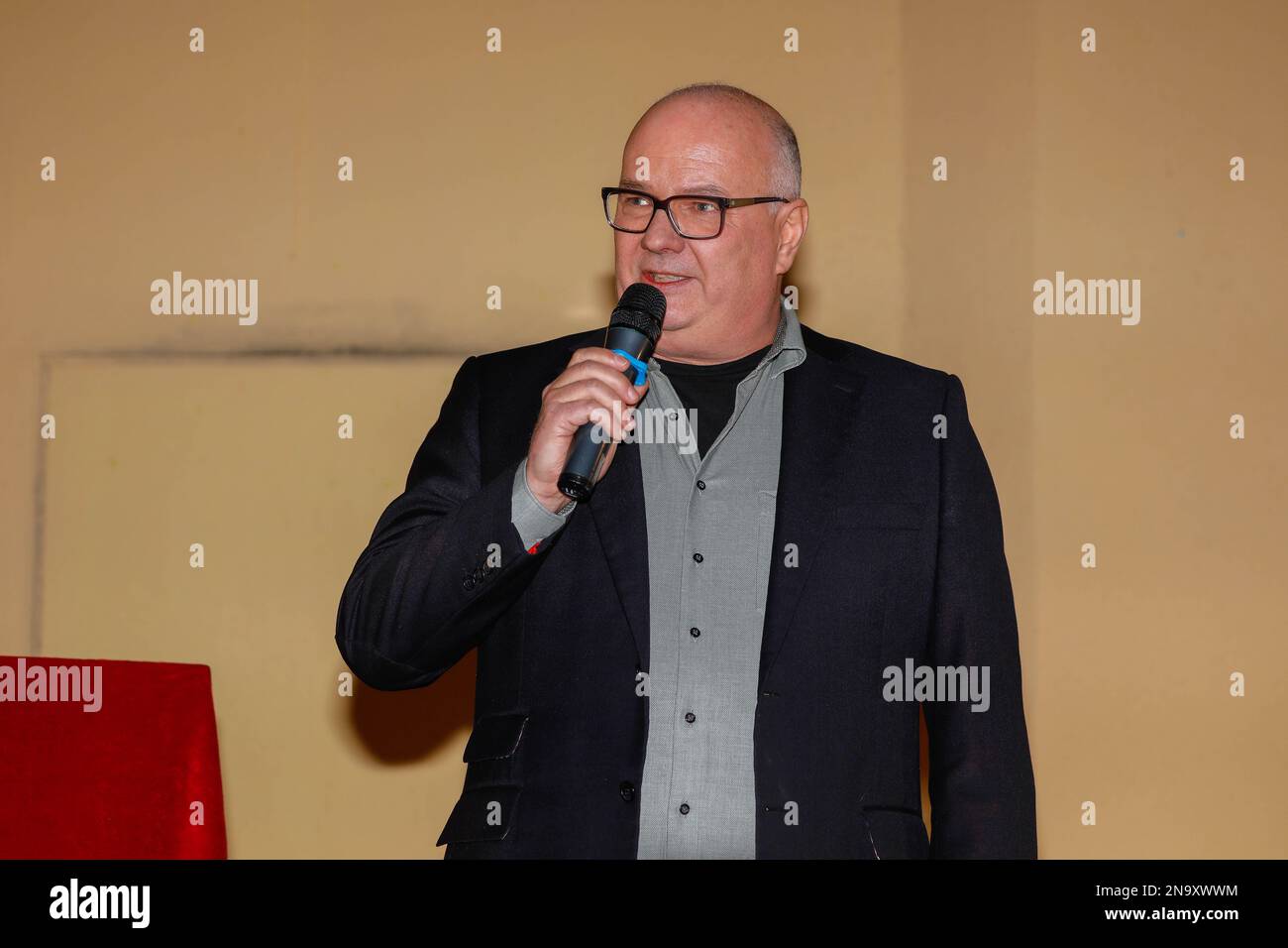 Alex Quint bei einem Vortrag zum Thema „Krisen und ihre Chancen“ im ...