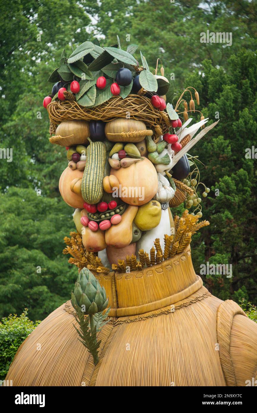 'Summer', a monumental plant sculpture by artist Philip Haas at the ...