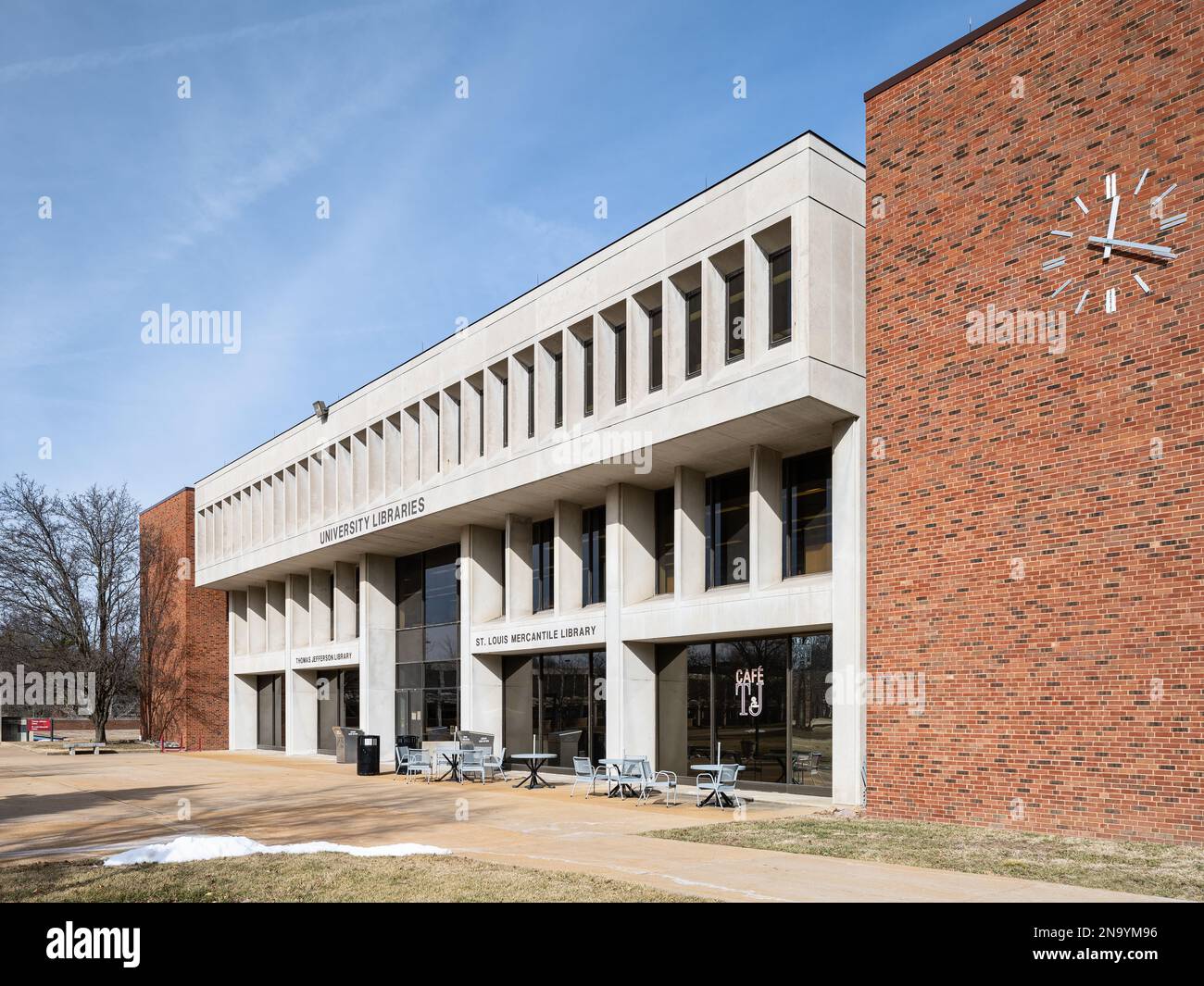 University missouri st louis umsl hi-res stock photography and images ...