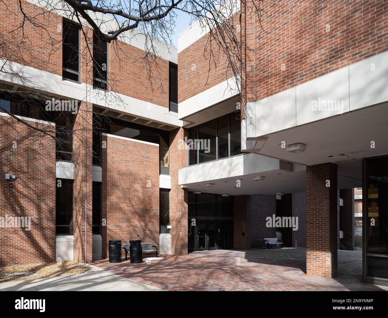 University missouri st louis umsl hi-res stock photography and images ...