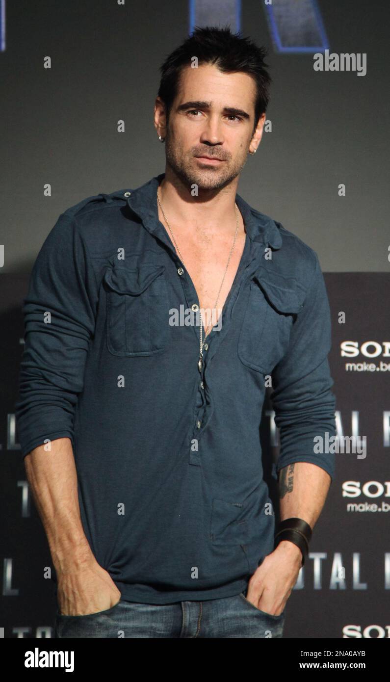 Colin Farrell Shirtless Total Recall