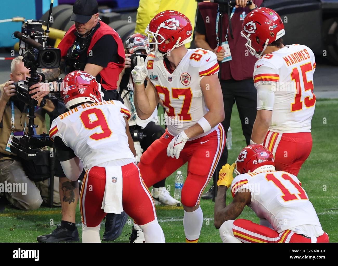 Travis kelce 2023 hi-res stock photography and images - Alamy