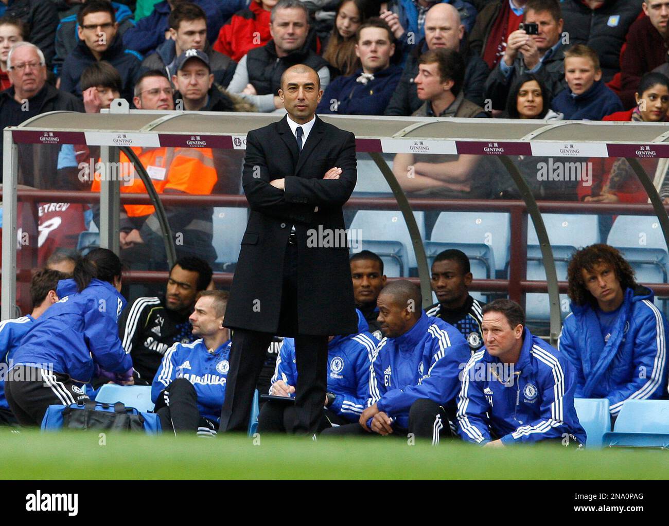 Chelsea's caretaker manager Roberto Di Matteo during the English ...