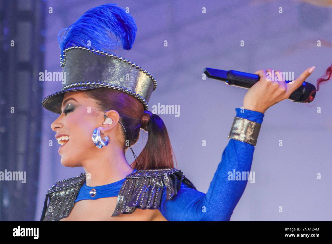 PR - Curitiba - 02/12/2023 - CURITIBA, SHOW ENSAIOS DA ANITTA - Singer ...