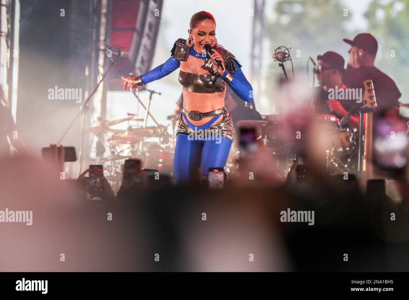 PR - Curitiba - 02/12/2023 - CURITIBA, SHOW ENSAIOS DA ANITTA - Singer ...