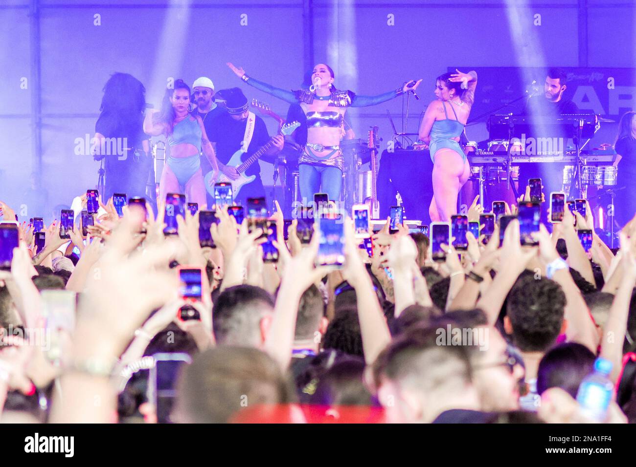 PR - Curitiba - 02/12/2023 - CURITIBA, SHOW ENSAIOS DA ANITTA - Singer ...
