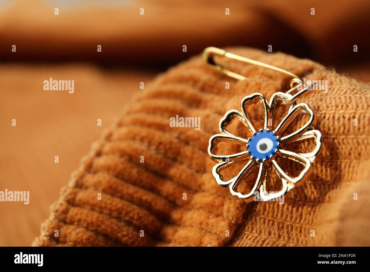 Orange shirt pin hi-res stock photography and images - Alamy