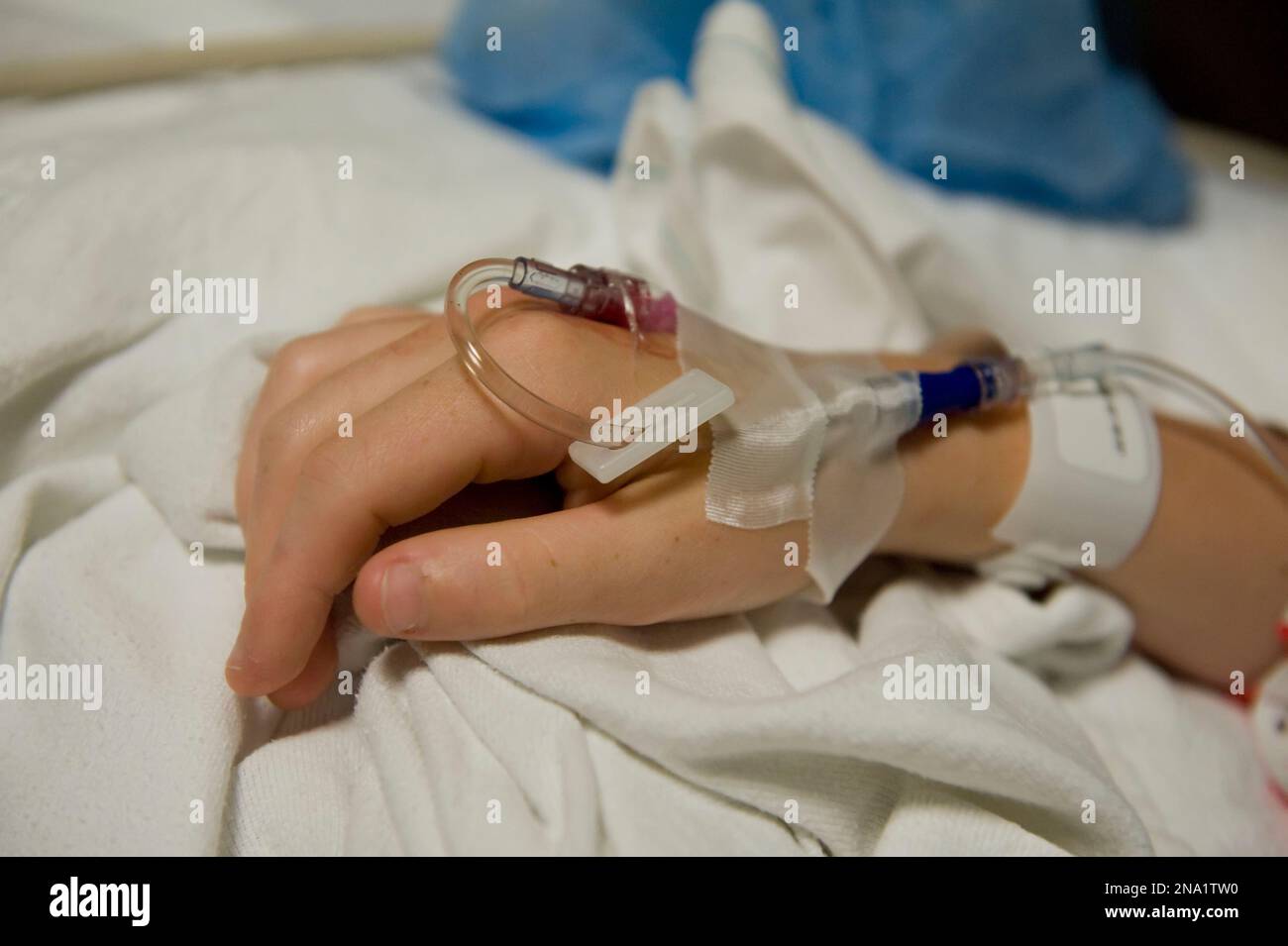Intravenous cannula hi-res stock photography and images - Alamy