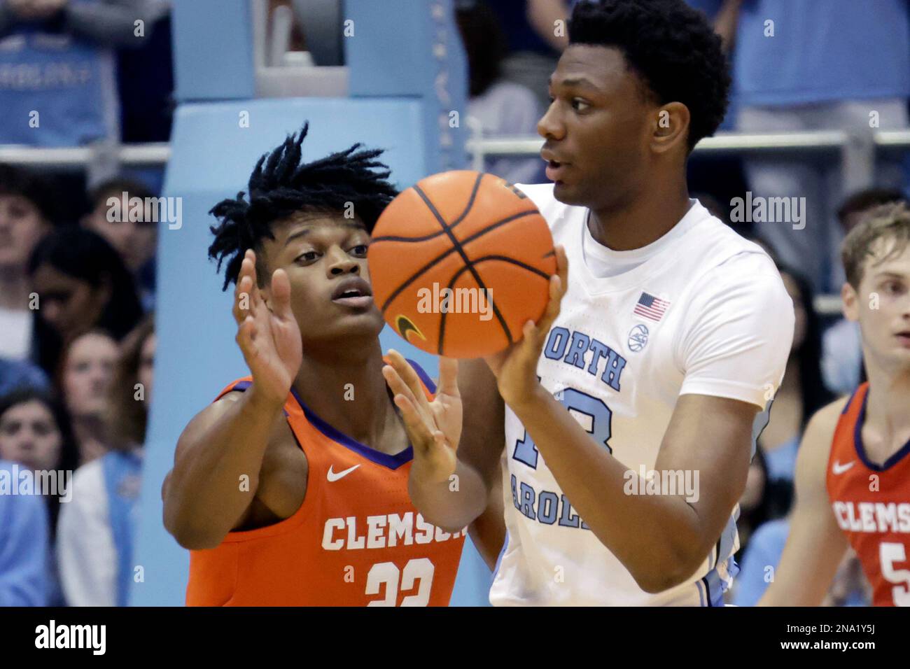 North Carolina forward Jalen Washington (13) looks to pass against ...
