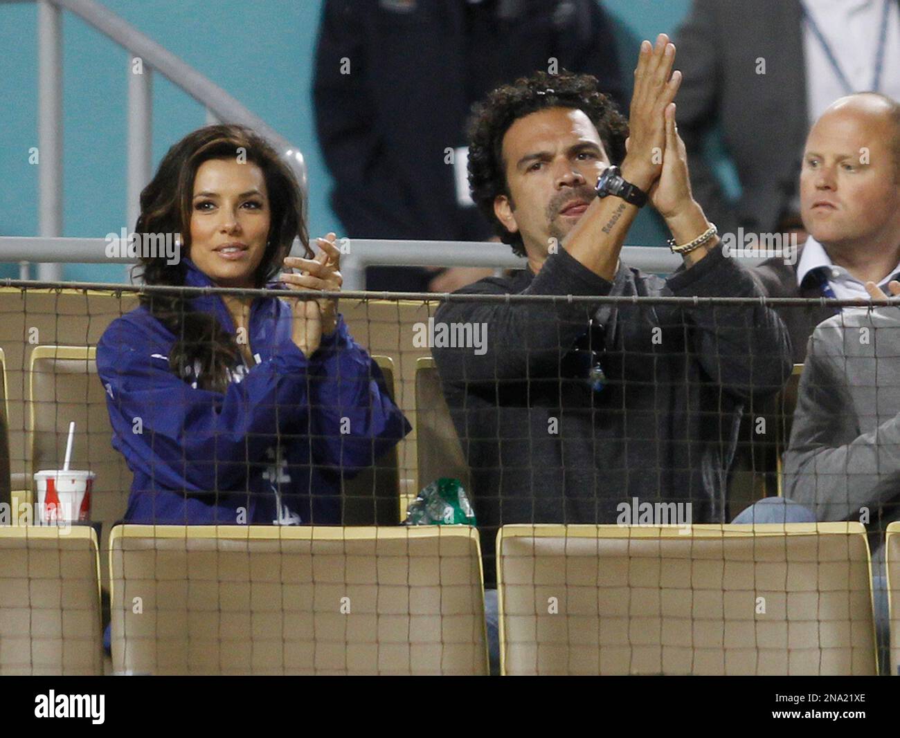 Actress Eva Longoria, left, and "Desperate Housewives" co-star actor ...