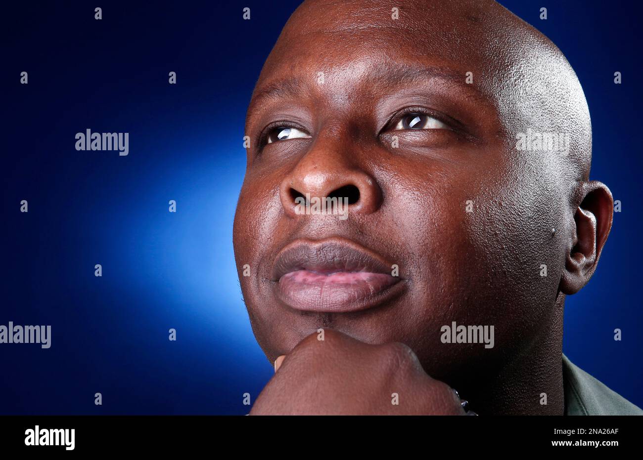 Actor Steve Harris poses for a portrait Apr. 2, 2012 in New York. (AP ...